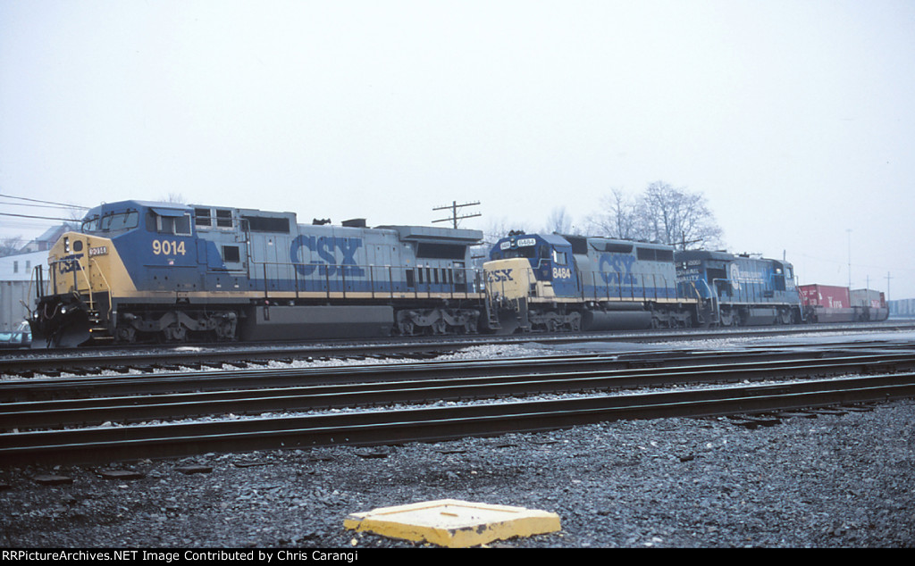 CSXT 9014 on CSX Q137